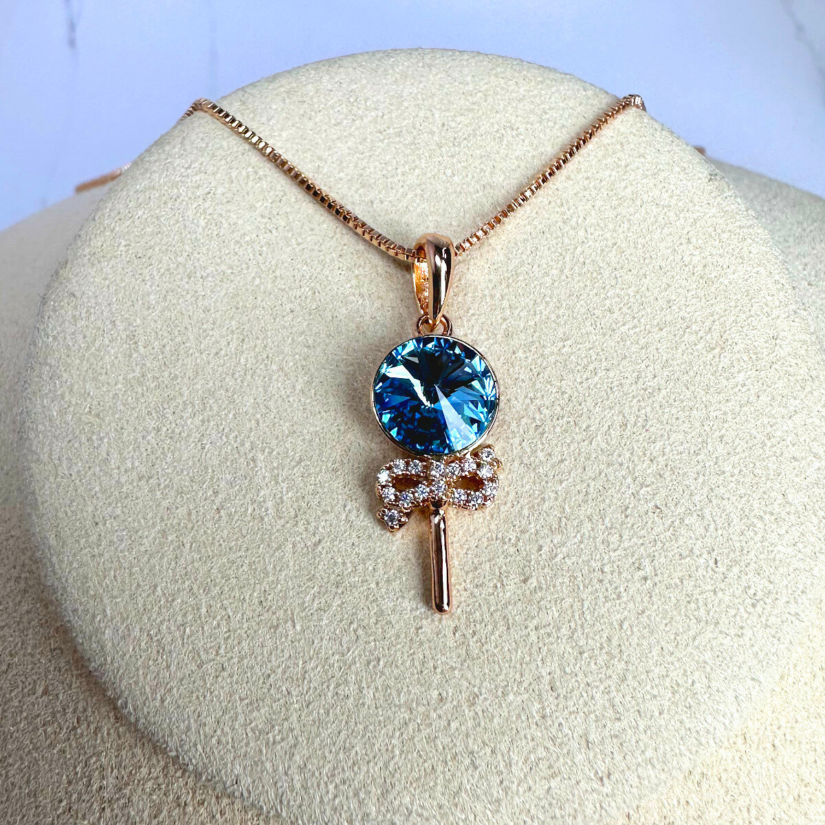 Колье, кристаллы Swarovski