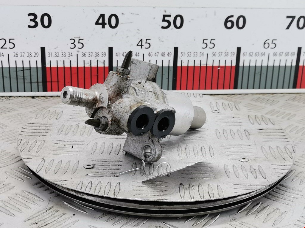 Цилиндр тормозной главный Mercedes S-Class (W220) арт. 2124980