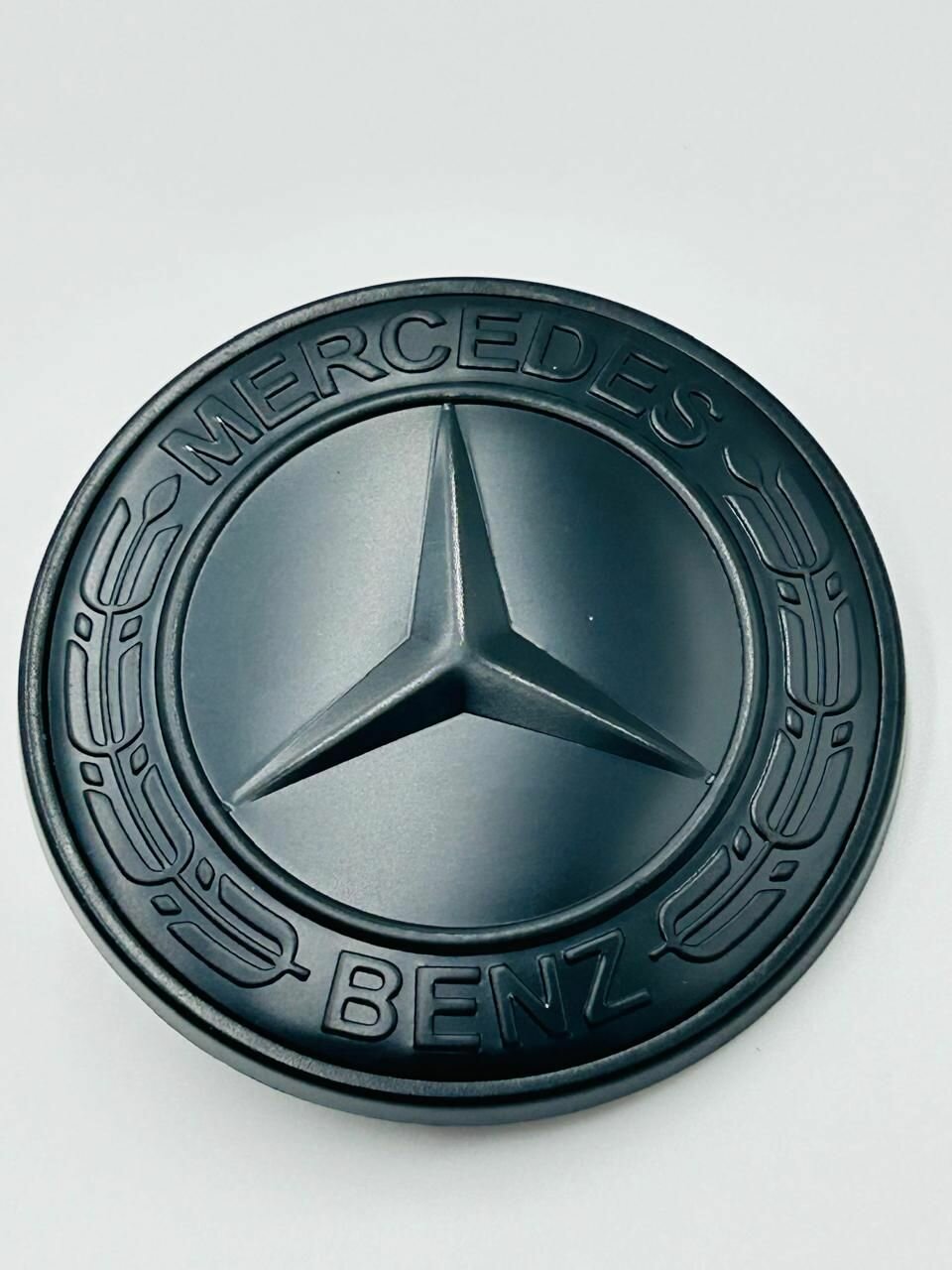 Эмблема знак на капот Mercedes Black 57мм на Ножках