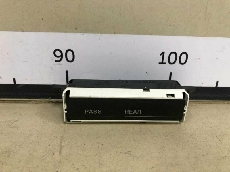 Индикатор Mazda 3 BK 2002-2009 кат.номер: BR5S55260A