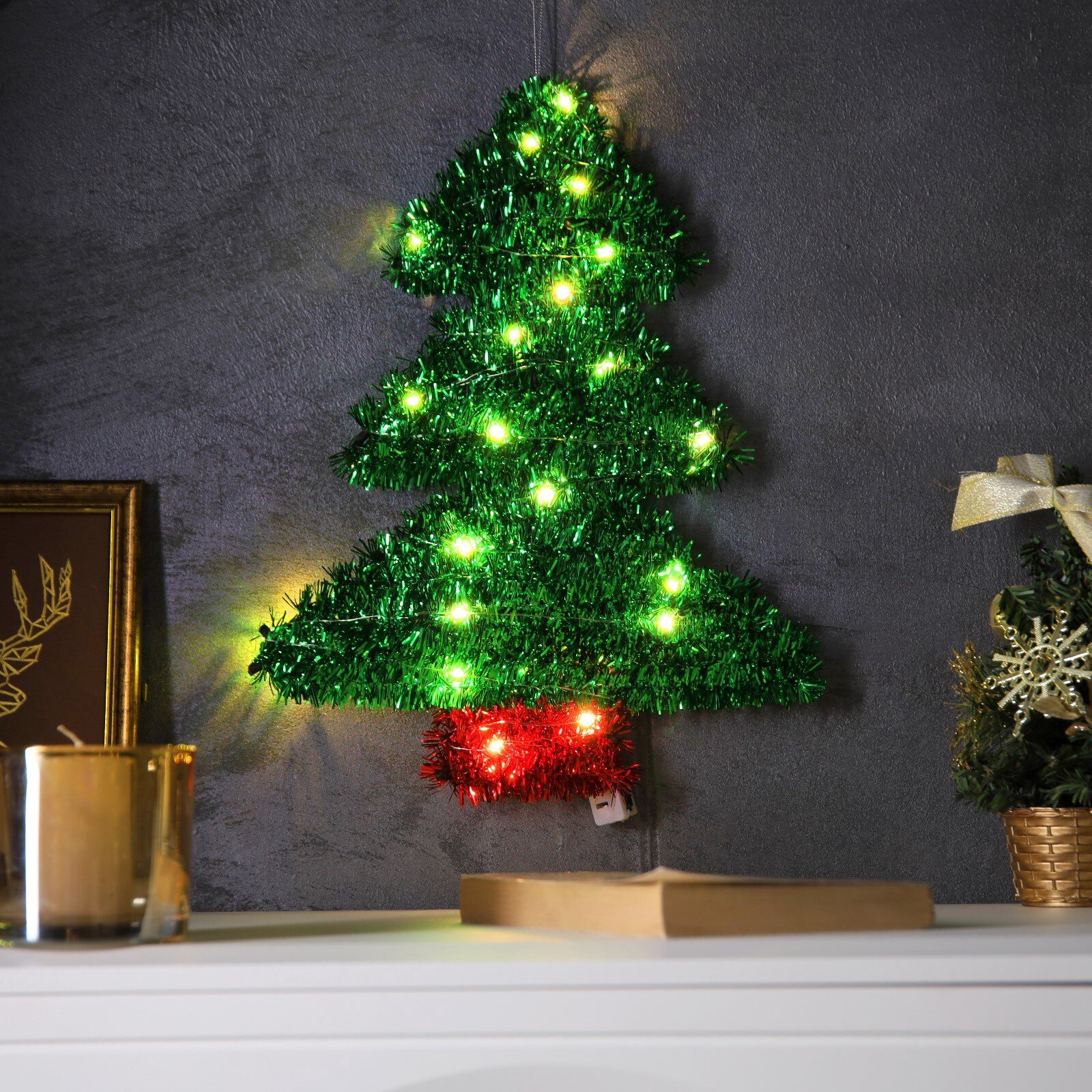 Светодиодная фигура из мишуры «Елочка зеленая» 36 × 28 см, 20 LED, батарейки AG10х3 (в комплекте), свечение тёплое белое, 10688626