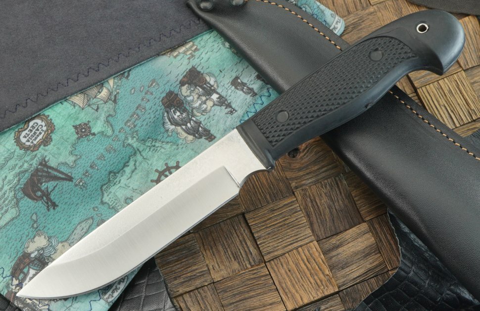 Закаленная сталь нож Путник, сталь Х12МФ, прорезиненная рукоять