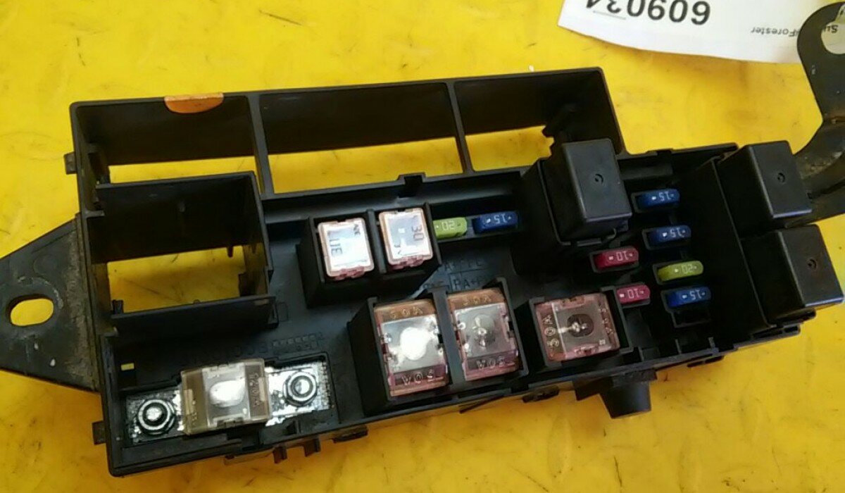 Блок предохранителей Forester (S11) Subaru 82231SA000