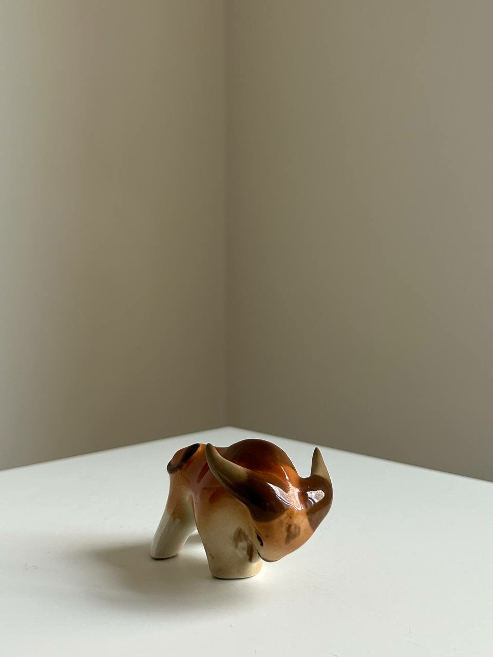 Статуэтка "Буйвол/Бык/Бычок" Фарфор. ЛФЗ. СССР. Высота: 5 см. Минималистика. Состояние!