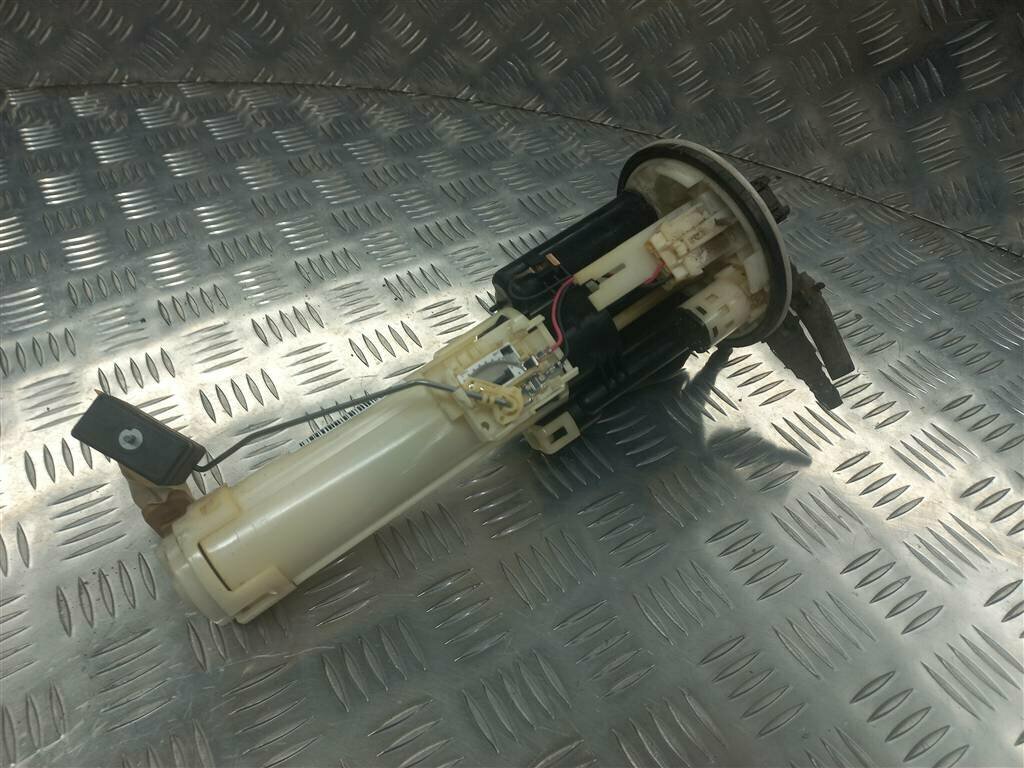 Насос топливный (бензонасос) Б/У для SUZUKI JIMNY III рестайлинг (2005—2012) 1510081813