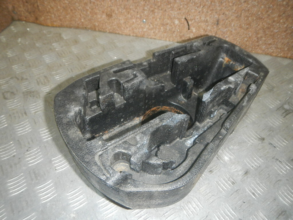 Б/У Ящик для инструментов, Volkswagen (Фольксваген)-POLO (SED RUS) (11-) VOLKSWAGEN POLO (Sed RUS) (11-) Без повреждений...