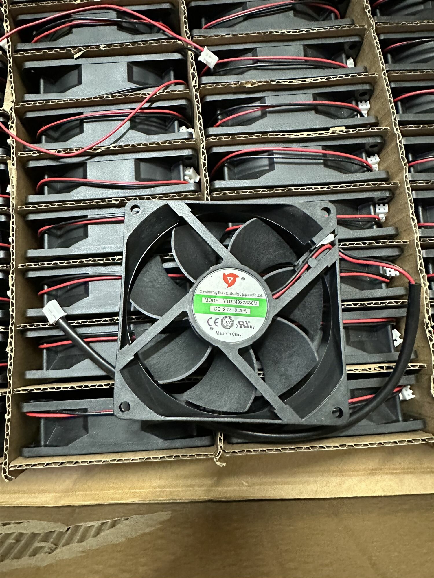 Подходит для вентилятора охлаждения YTD249225S0M 24V 0.29A