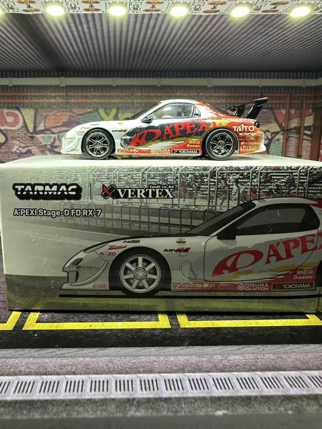 Tarmac Works 1:64 Mazda A'PEXI Stage-D FD RX-7 Легковая модель автомобиля