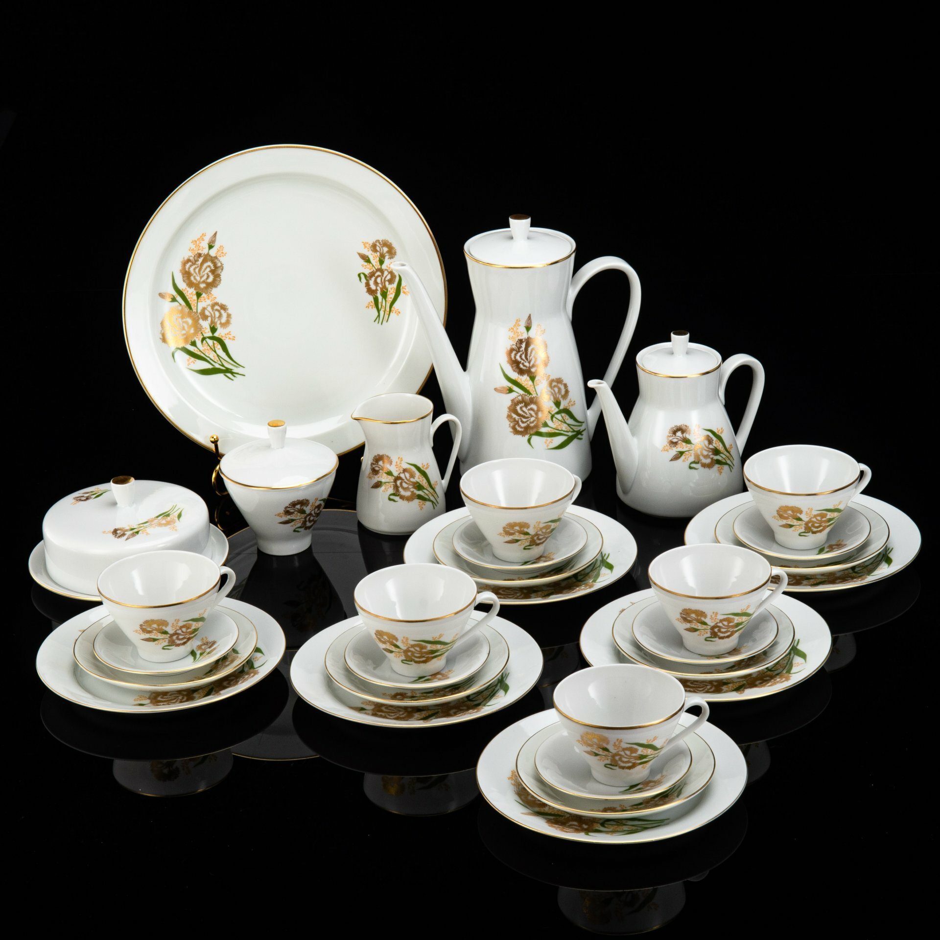 Сервиз чайно-кофейный "Золотая гвоздика" на 6 персон (30 предметов), фарфор, деколь