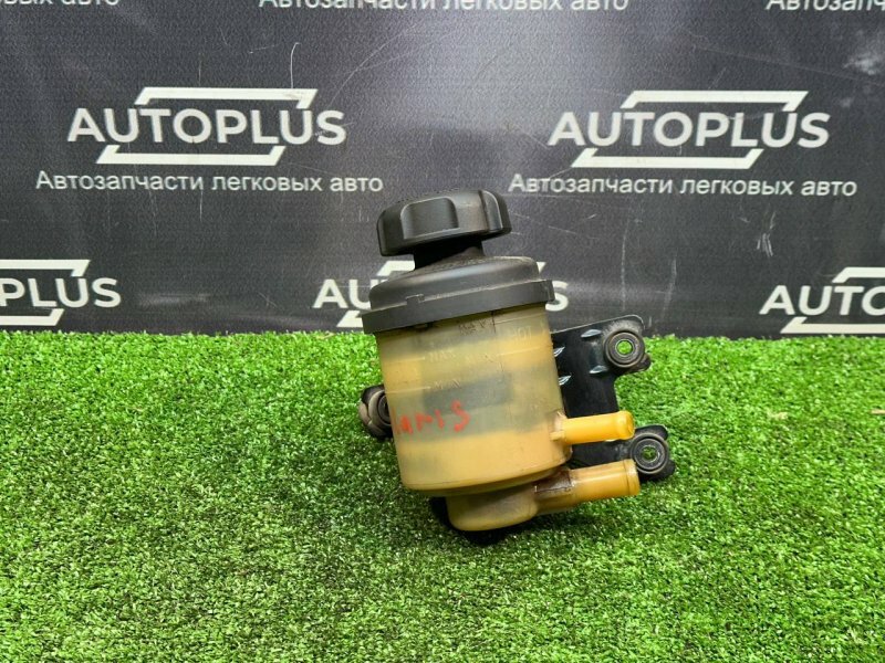 Бачок гидроусилителя руля