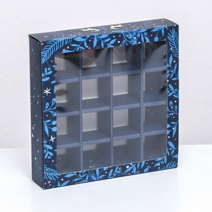 Коробка под 16 конфет «Новогодняя», 17.5×17.5×3.5 см