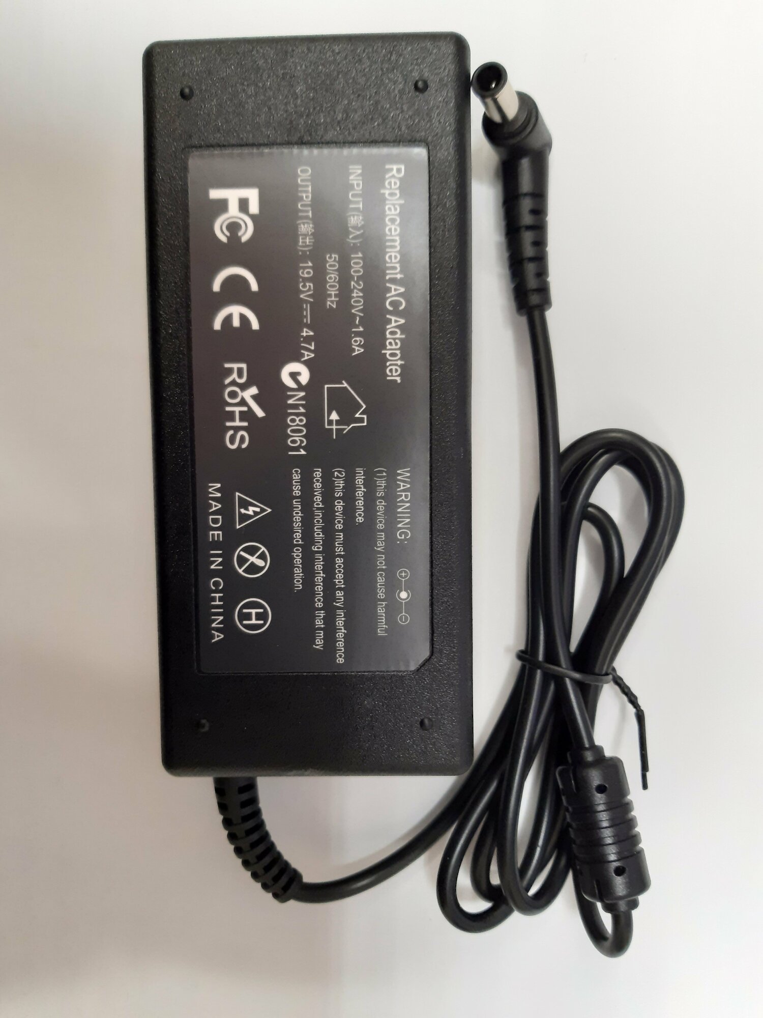 Блок питания ( адаптер ) 19,5V 4,7A штекер 4.4мм*6.5мм Универсальный