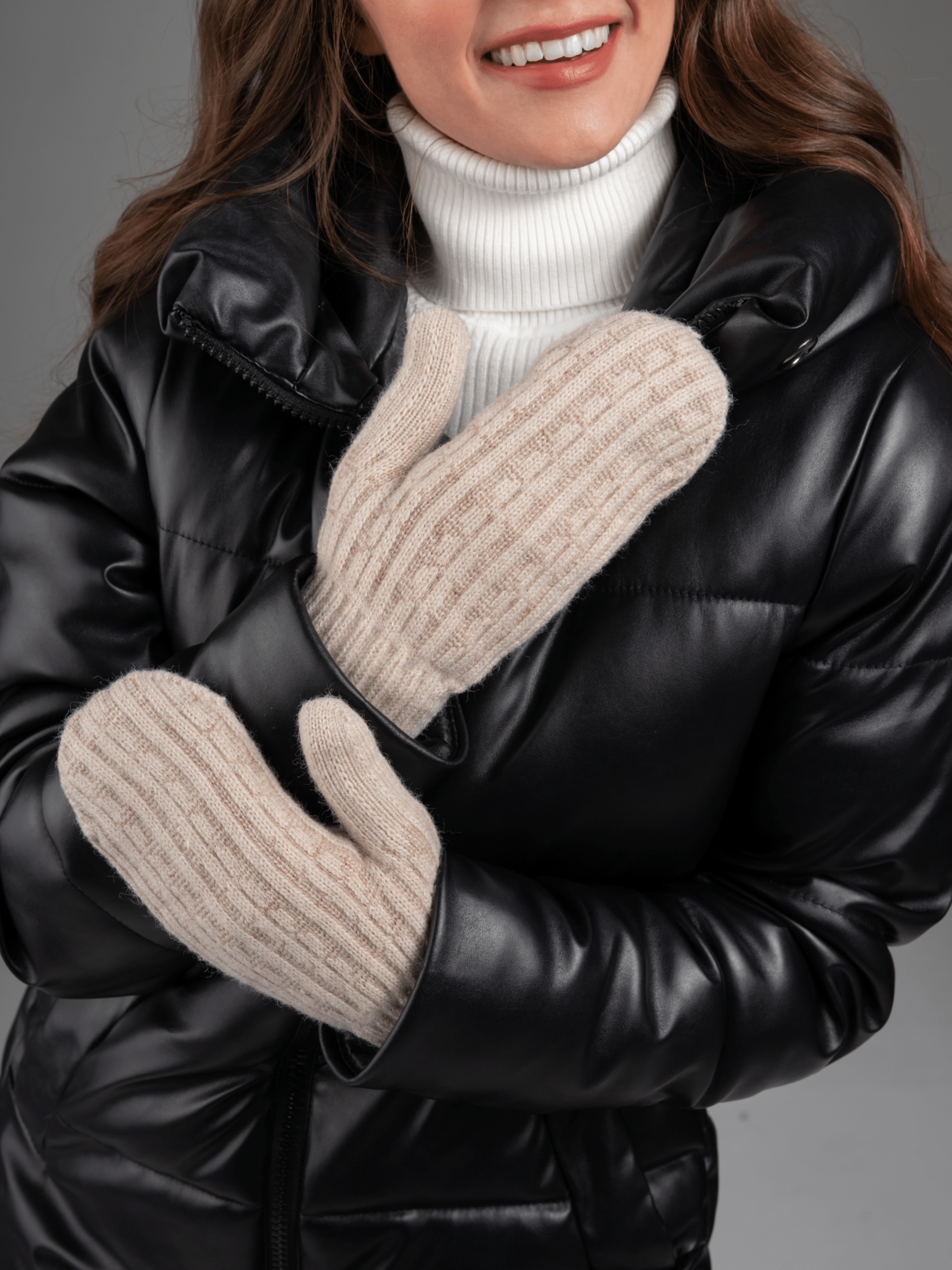 Варежки для женщин