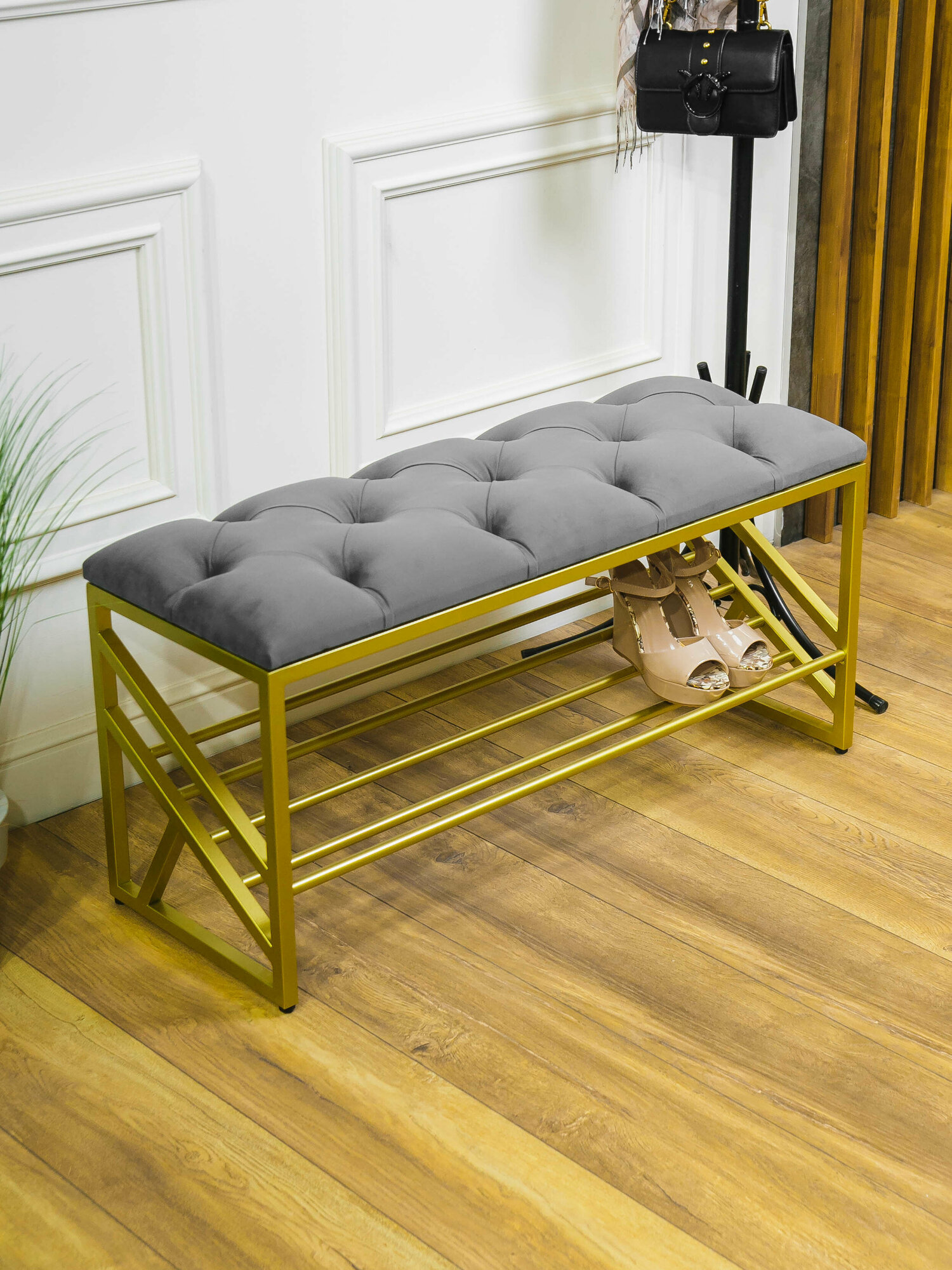 Банкетка для прихожей с металлическим основанием и мягкой сидушкой 97х36х47