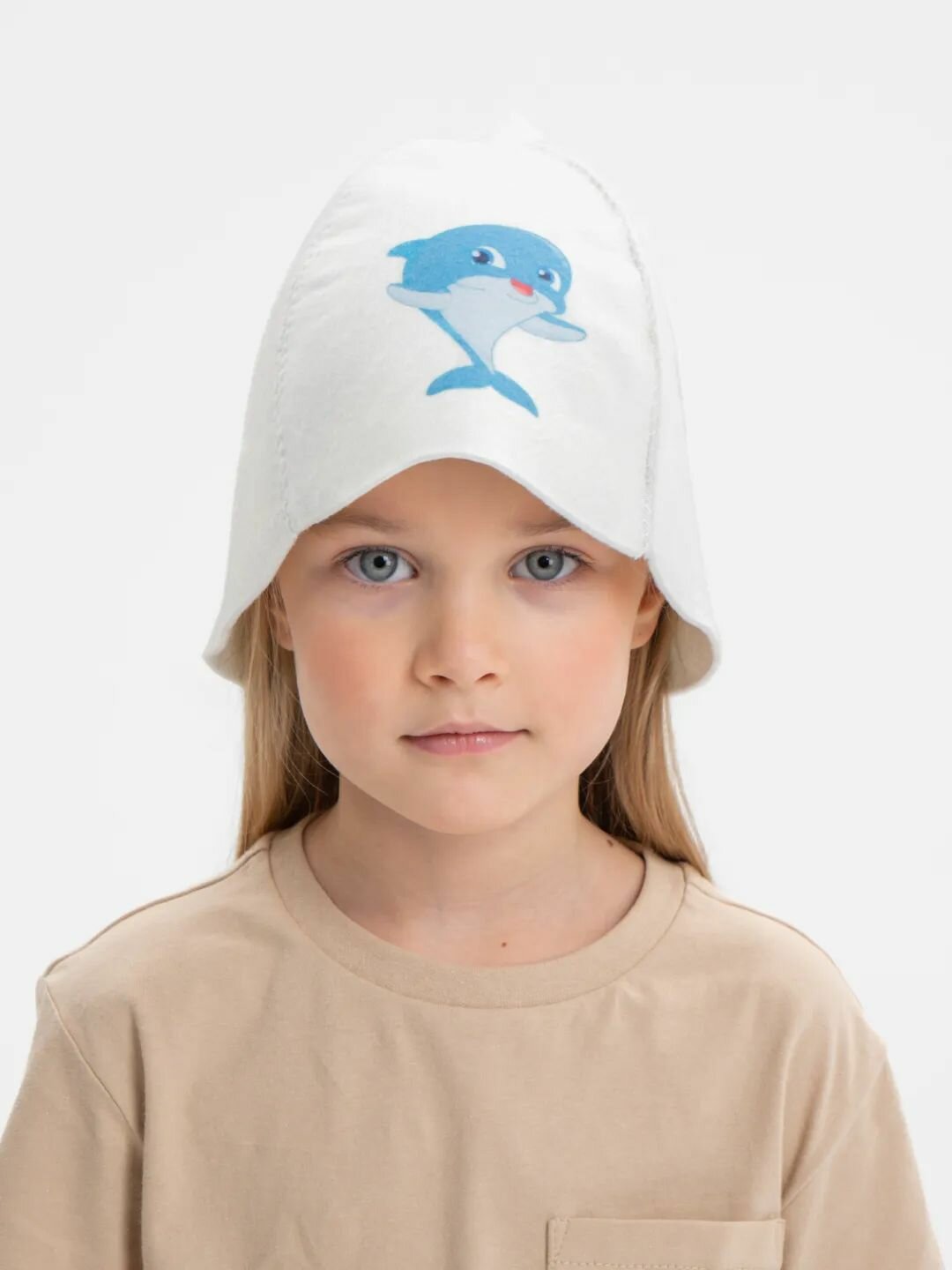 Шапка банная детская с аппликациеи "Дельфин" из белого войлока