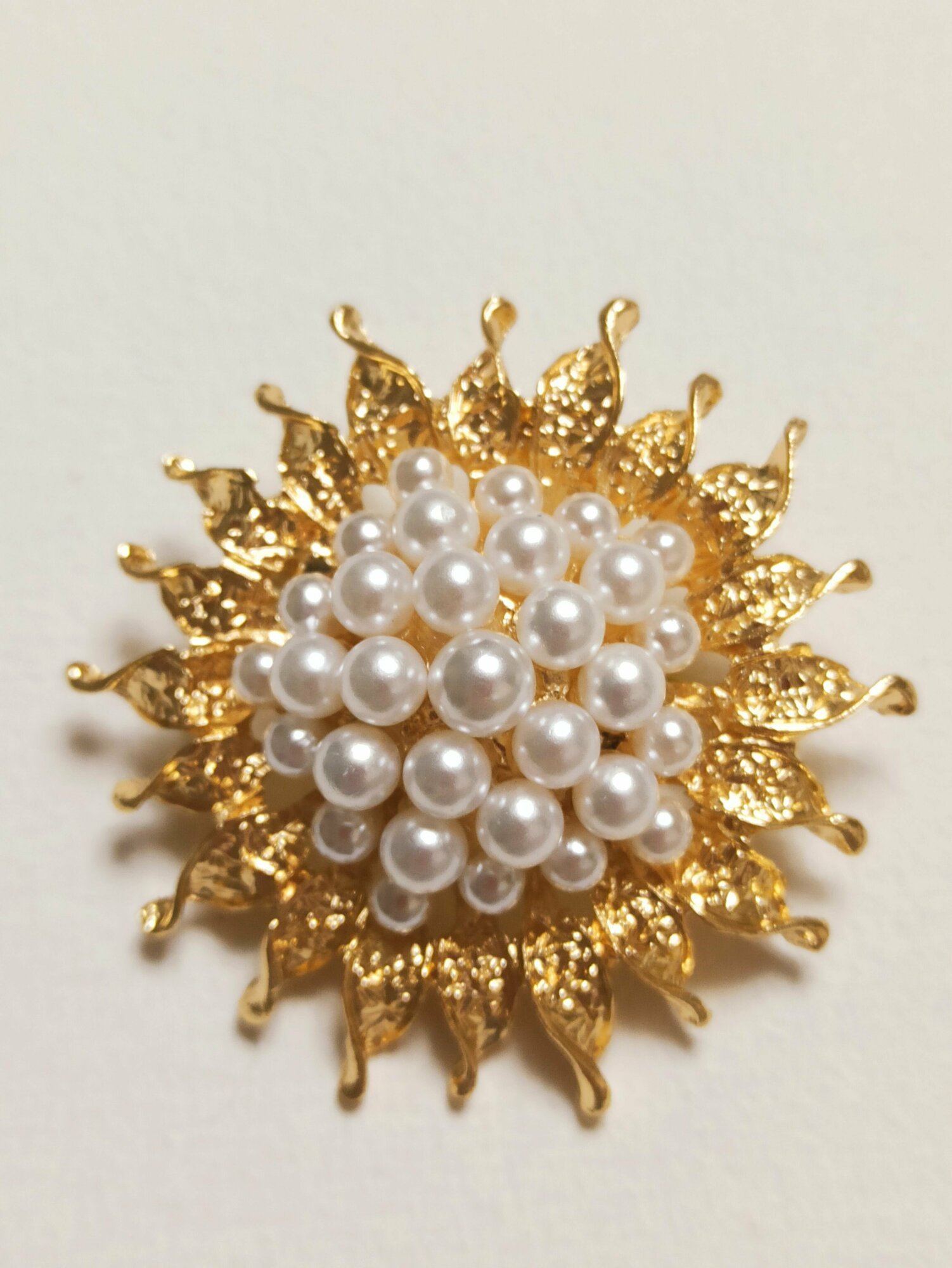 Брошь, жемчуг имитация