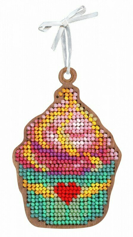 Набор для вышивания Щепка #О-066 Ёлочная игрушка "Пирожное №2", Вышивка бисером, 6 х 9 см