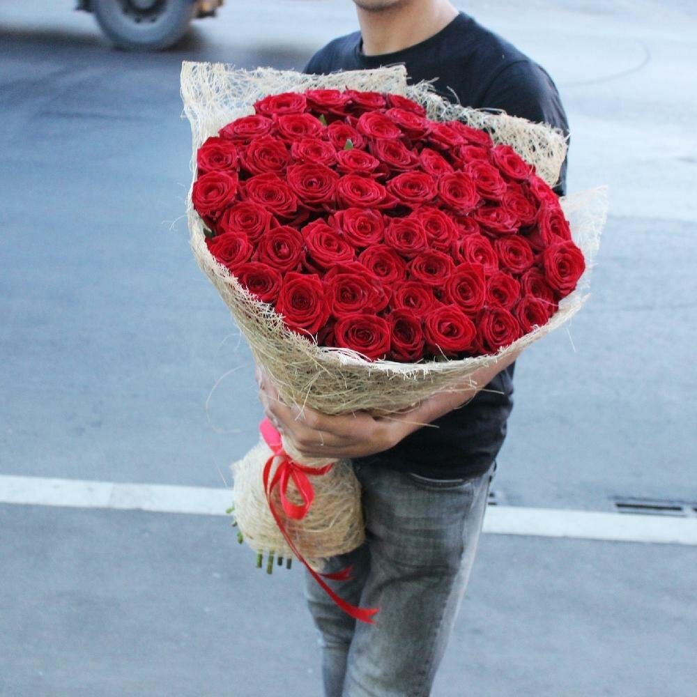 Букет Высокие Розы, 31 штука / Гигантские (Длинные) Розы / Доставка цветов / 31 роза, 110см , метровые