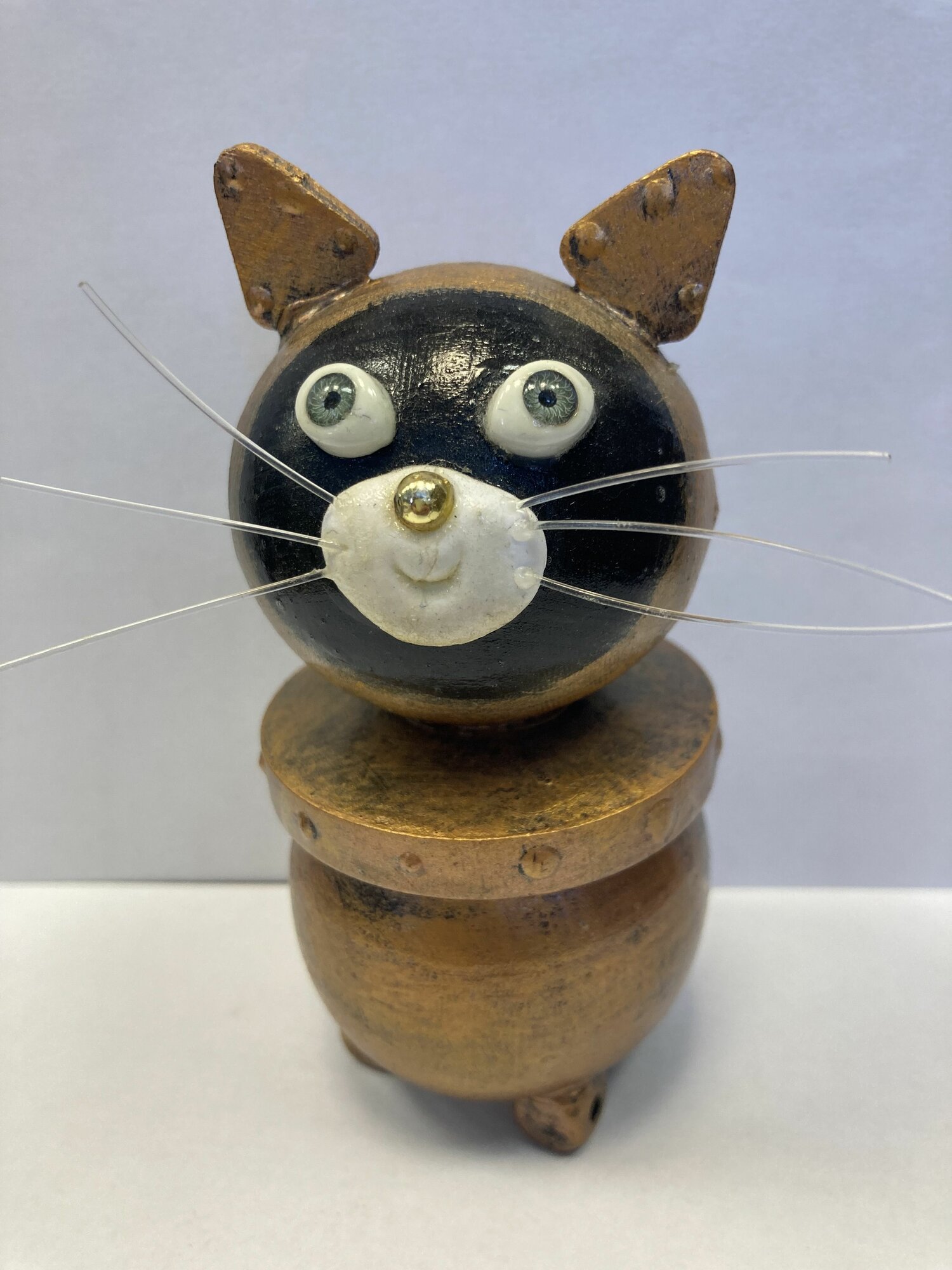 АРТ-Салон на Октябрьской статуэтка авторская шкатулка стимпанк "Котик", 10х6 см; дизайнерская статуэтка, дерево;