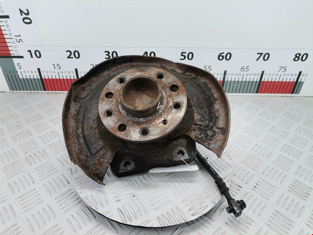 Ступица (кулак цапфа) задняя левая Opel Astra H 93178626 арт. 2057183