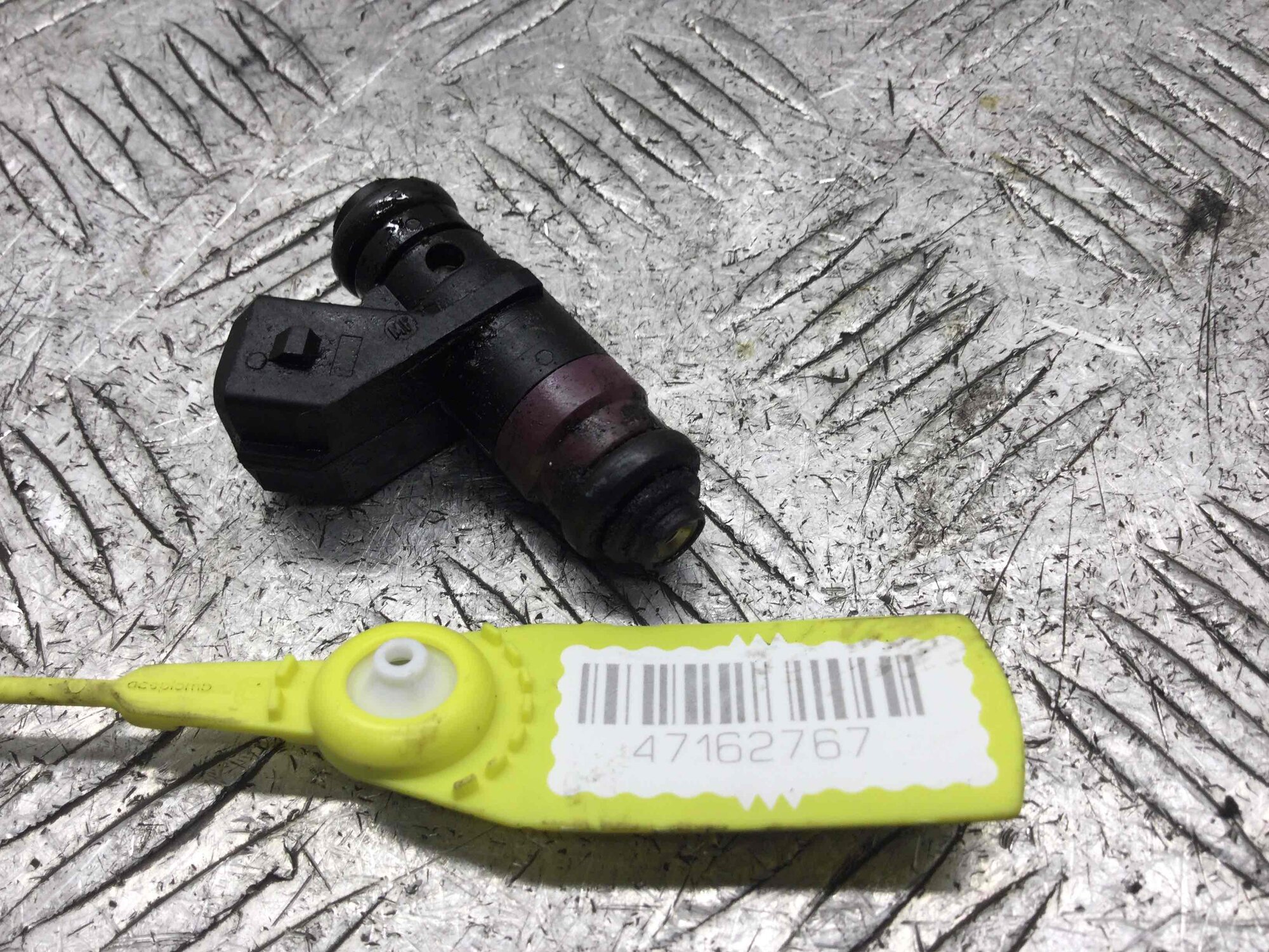 Б/У Форсунка Renault Scenic 2 поколение (2003-2006) 2009 г.