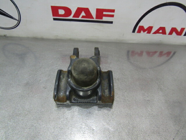 Кронштейн переднего амортизатора нижний с отбойником в сборе Scania P, R, G