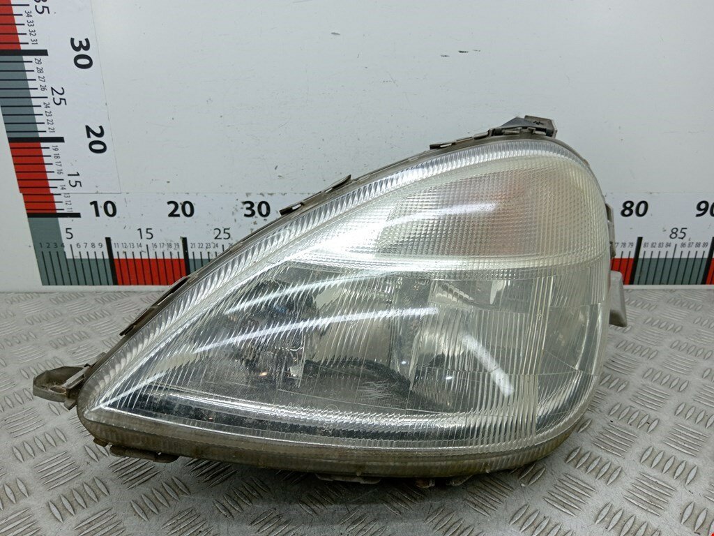 Фара левая Mercedes A-Class (W168) A1688200961 арт. 2190215