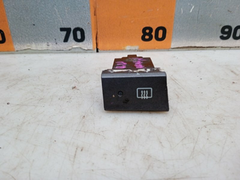 Б/У Хендай Акцент Tagaz/Тагаз Кнопка обогрева стекла Hyundai Accent 2001-2012 LC 307046 Hyundai-KIA арт. 9371025000