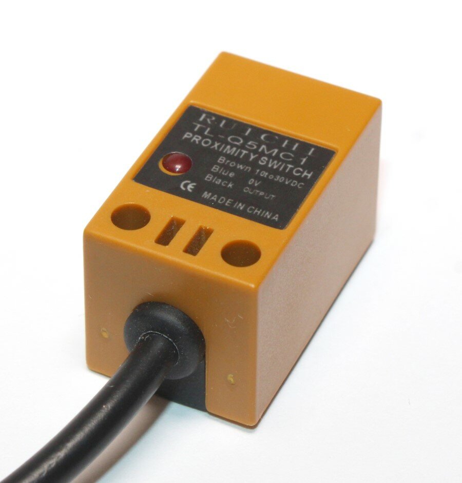 TL-Q5MC1-R, Индуктивный датчик приближения, (0-4 мм, NPN, NO, 10-30VDC)