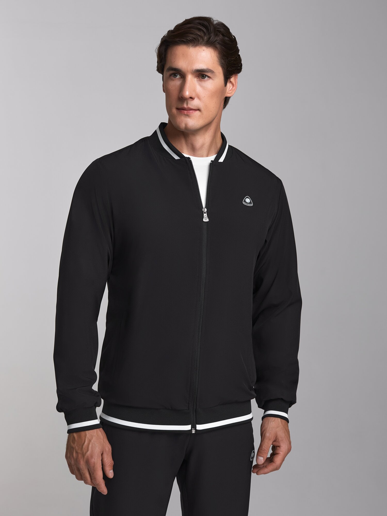 Костюм спортивный