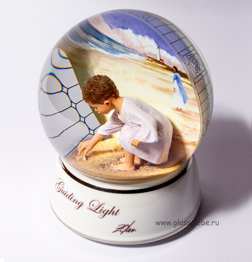 Снежный шар Glassglobe "Путеводная звезда", музыкальный, диаметр 12см