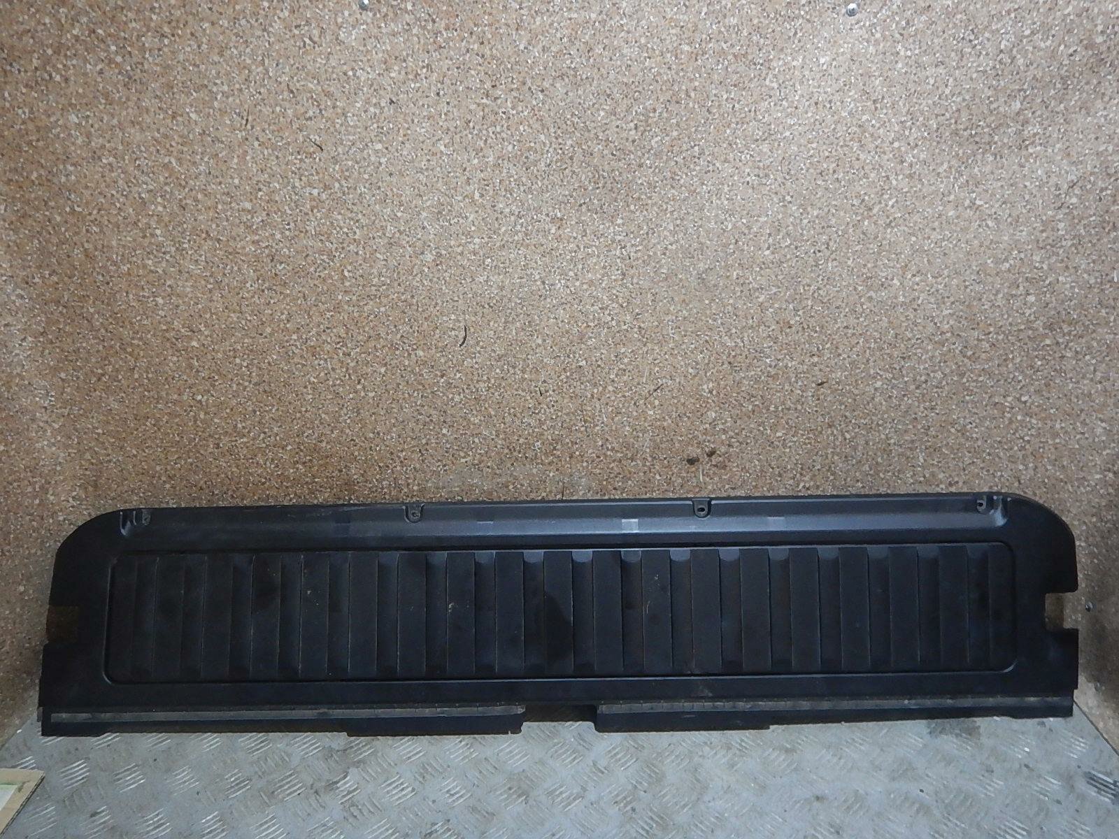 Б/У Обшивка двери багажника, BMW (БМВ)-X5 (E53) (99-06) BMW X5 (E53) (99-06) нижней двери Царапины. 496869 BMW арт. 51498...