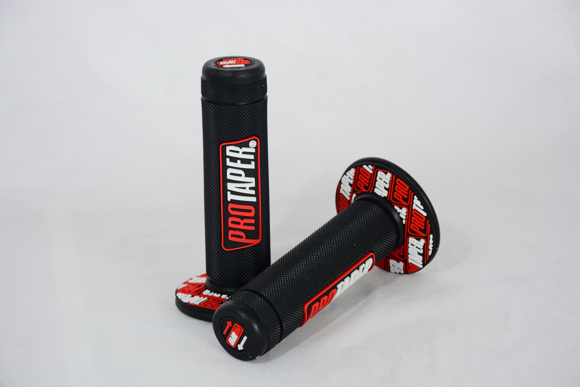 Ручки руля резиновые питбайк (пара) черные / красные PRO-TAPER