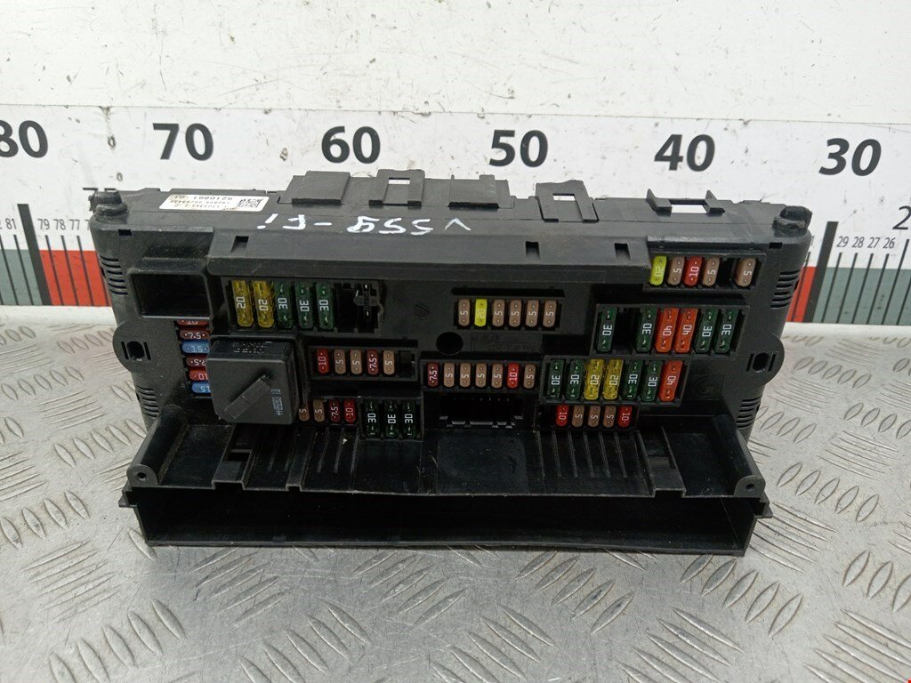 Блок предохранителей BMW 7-Series (F01/F02) 61149210861 арт. 2265761