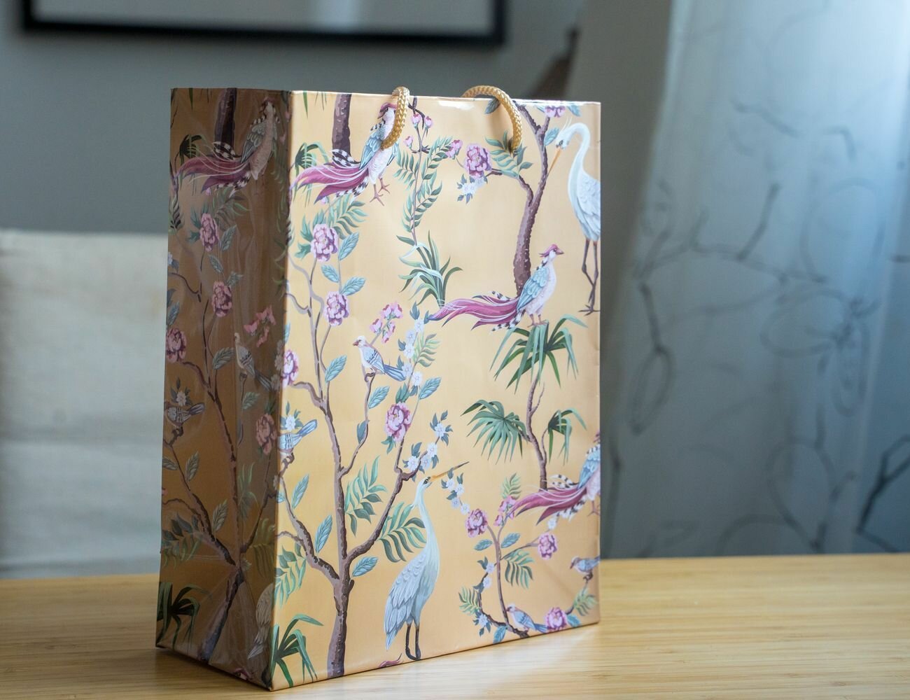 Подарочный пакет райские птицы медиум, бумага, золотисто-бежевый, 23х18 см, Koopman International APF478010-1