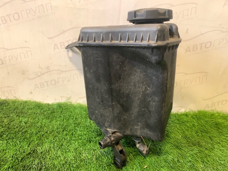 бачок расширительный BMW 520D F10 Ф10 17 13 7 806 038