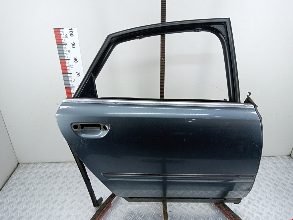 Дверь задняя правая Audi A8 D3 4E0833052C арт. 2007441