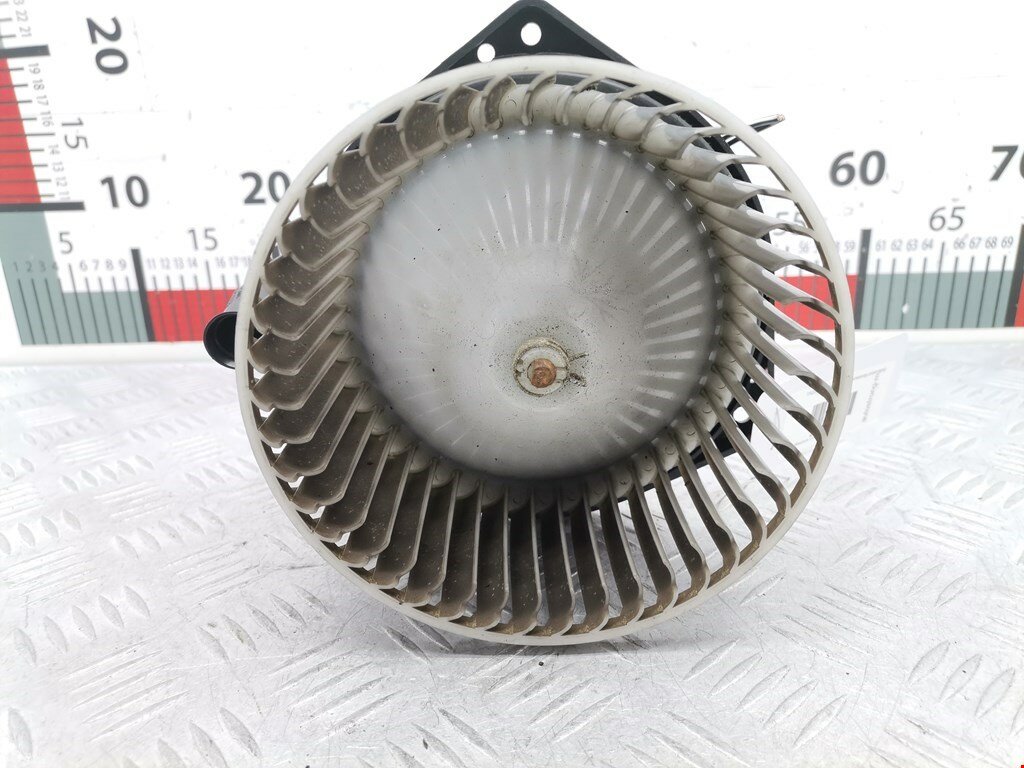 Моторчик печки (вентилятор отопителя) Mitsubishi Lancer 9 MR996982 арт. 2071445
