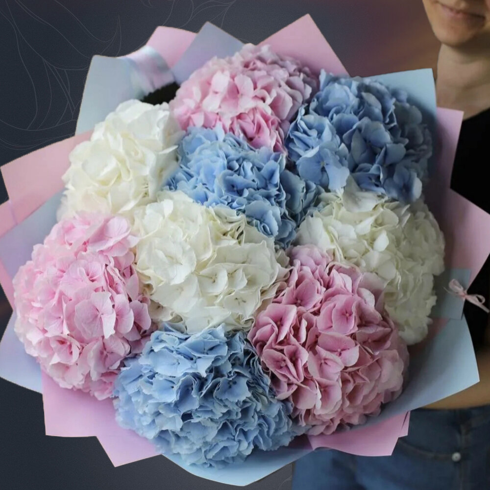 Классический букет 9 гортензий микс в корейской пленке от 2name Flowers
