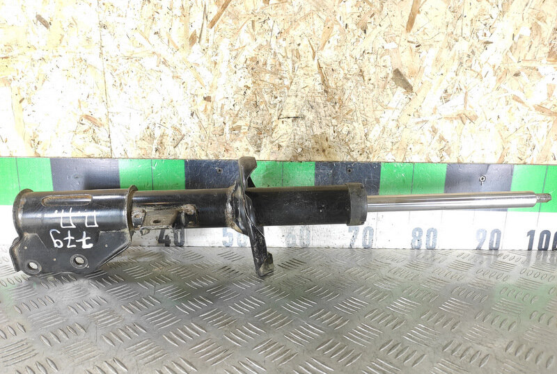 Амортизатор передний правый MAZDA MPV LW ЛВ STLC7234700A