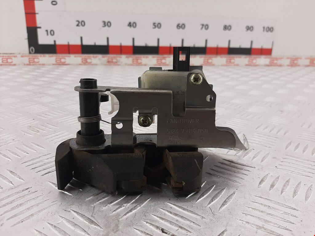 Сервопривод (электропривод моторчик привода) замка крышки багажника Land Rover Range Rover 3 FUG500140 арт. 754245