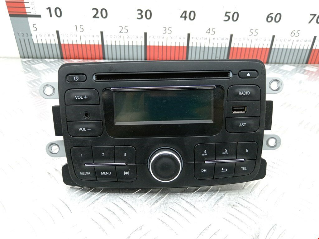 Магнитола Renault Duster 1 281150954R арт. 1771791
