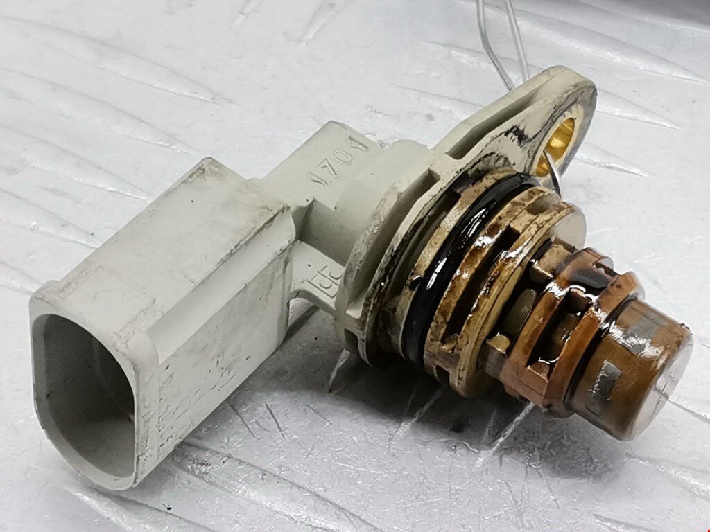 Датчик распредвала Volkswagen Polo 4 036907601E арт. 1618752