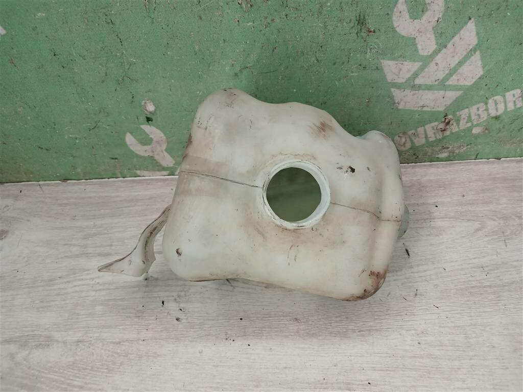 Бачок омывателя лобового стекла LADA Granta 2011+