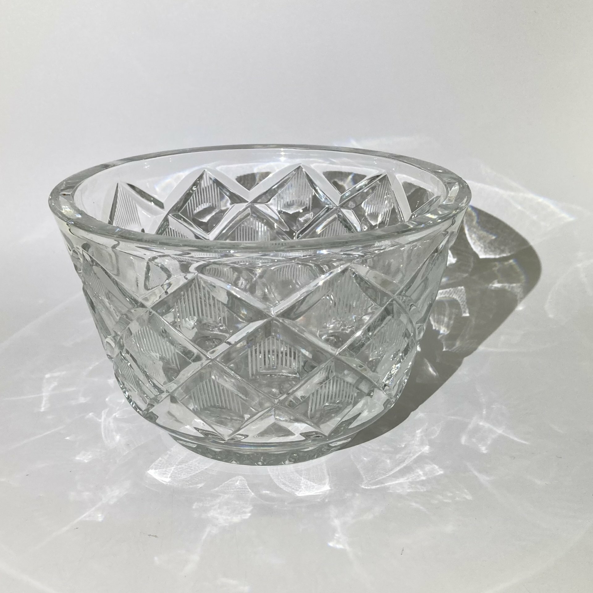 Салатник (конфетница) с геометрическим декором, хрусталь, алмазная грань, СССР