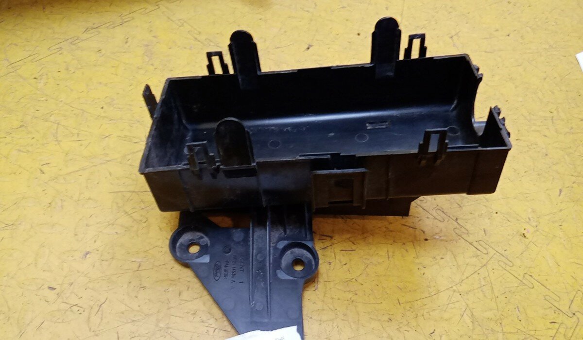 Корпус блока предохранителей Transit Ford BK2T14A175CA