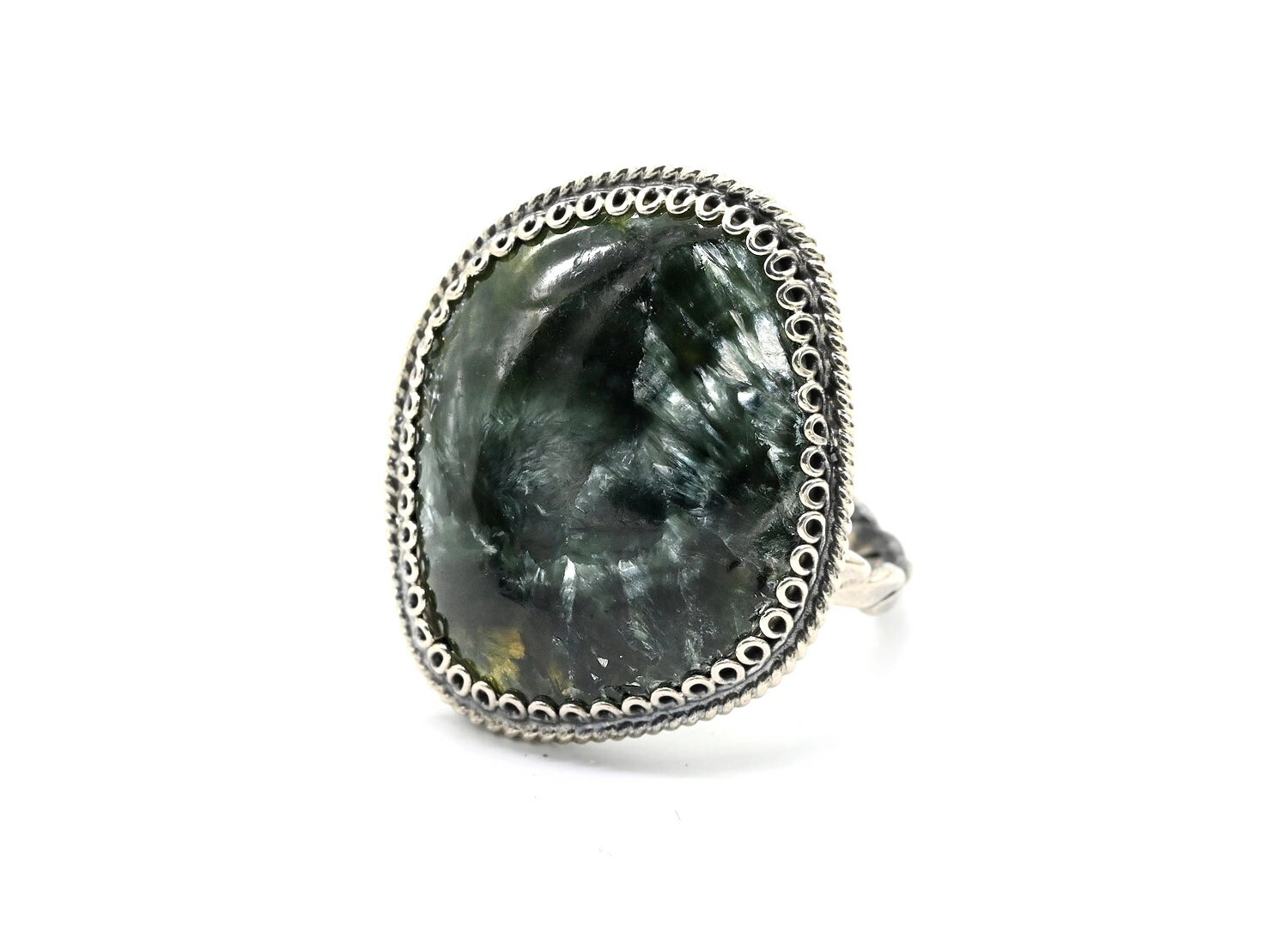 Кольцо, серафинит