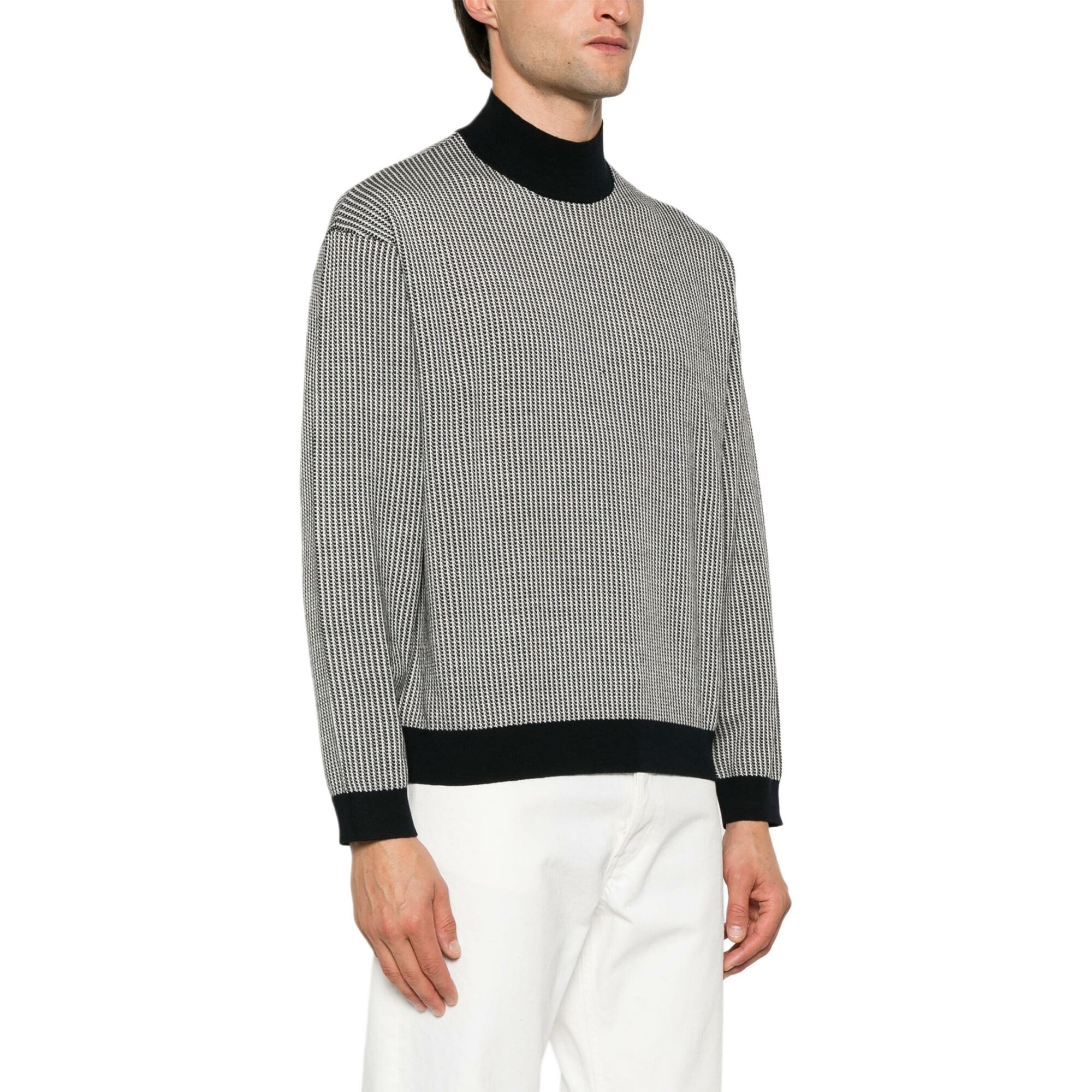 Свитер EMPORIO ARMANI, размер М — фото 1