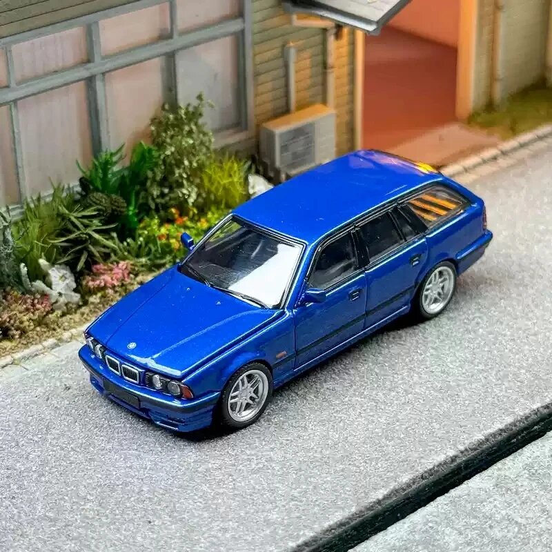 Mortal 1:64 BMW E34 Wagon металлическая модель автомобиля, Blue
