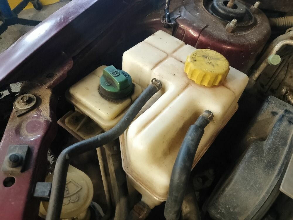 Бачок расширительный Chery Fora (A21) A211311110